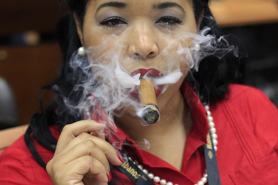 Humo y gloria: Festival del Habano en Cuba - IPS Cuba