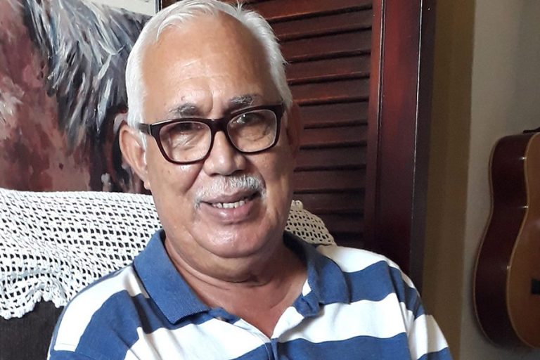 Francisco López Sacha: el duro oficio de escribir - IPS Cuba